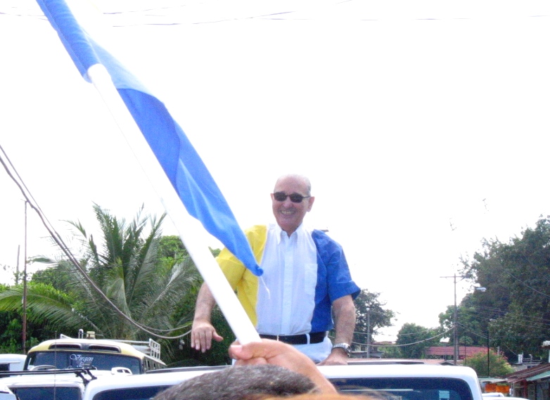 Guillermo Endara, electo como el primer candidato presidencial ...