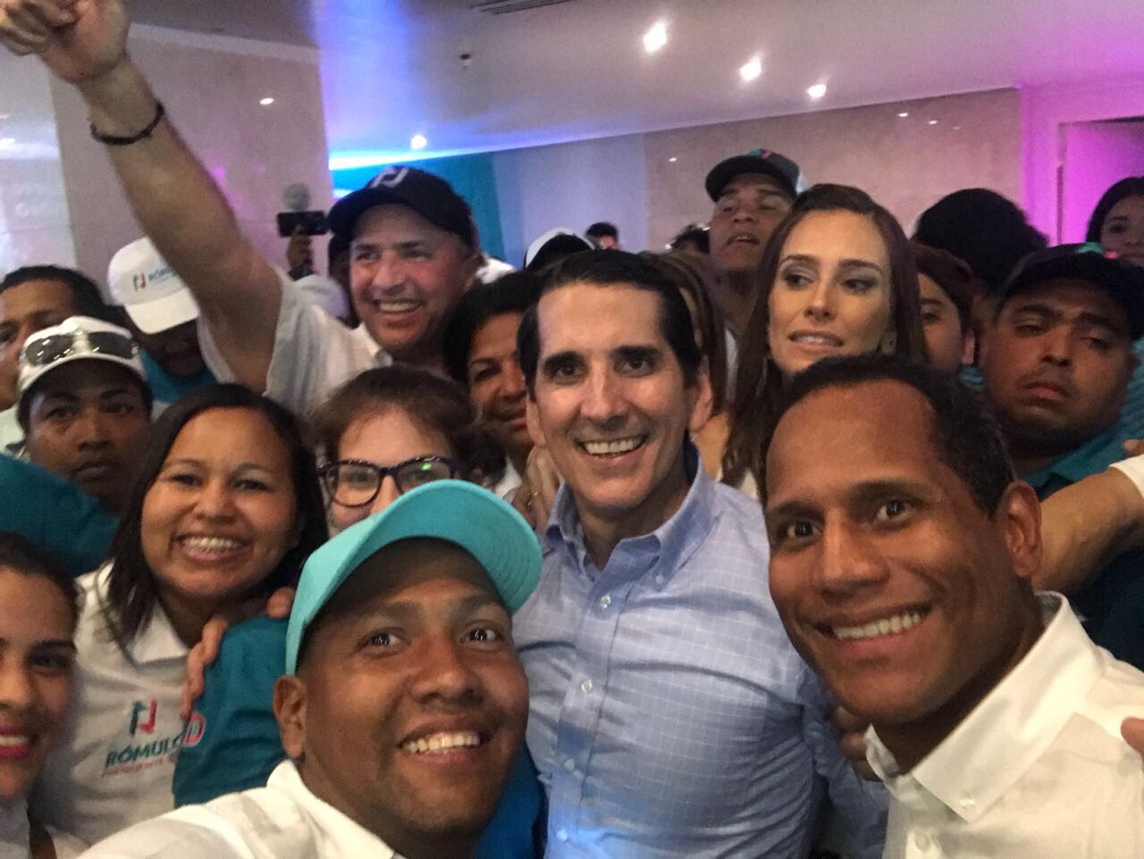 Fotos de Celebración de Rómulo Roux | TuPolitica.com - El Sitio y ...